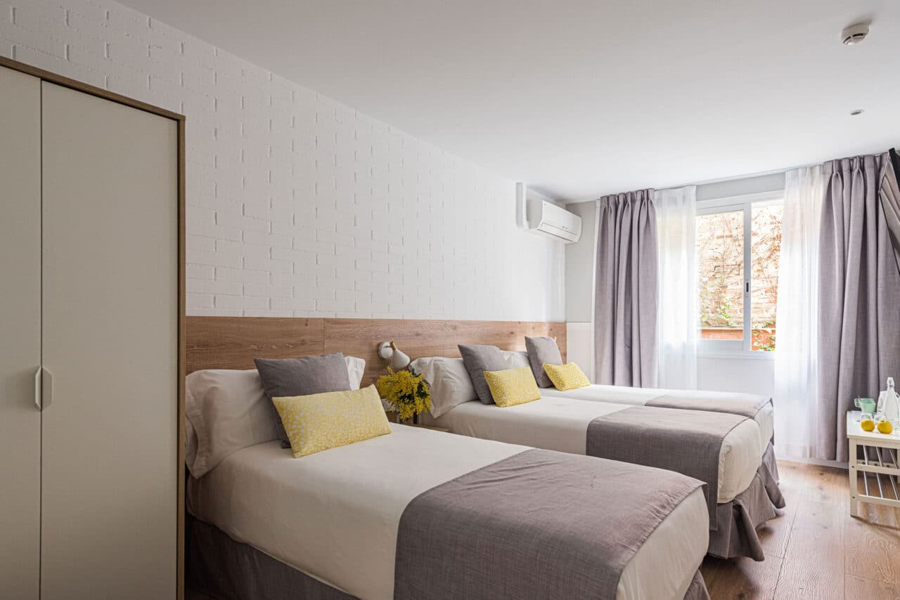 Hostal House | Obralia